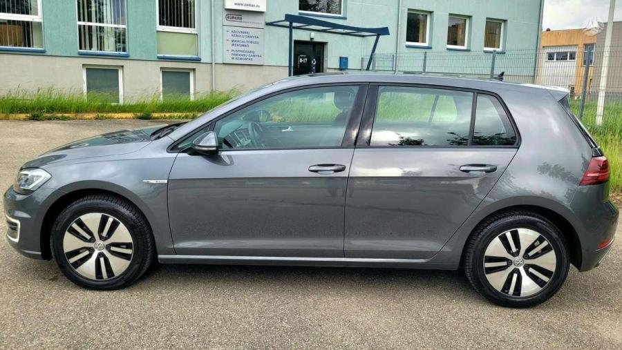Pelēks Volkswagen Golf 2020 Šauļi, ar dzinēja tilpumu 0.00 L un nobraukumu 45 tūkst. km par 13300 €, foto 8 vietnē AUTOMOTO.COM.LV