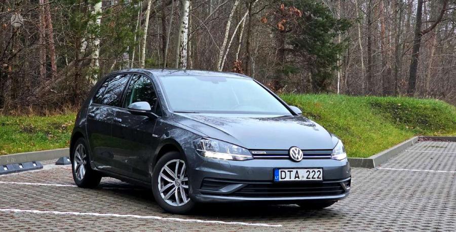 Pelēks Volkswagen Golf 2020 Viļņa, ar dzinēja tilpumu 1.50 L un nobraukumu 87 tūkst. km par 14700 €, foto 3 vietnē AUTOMOTO.COM.LV