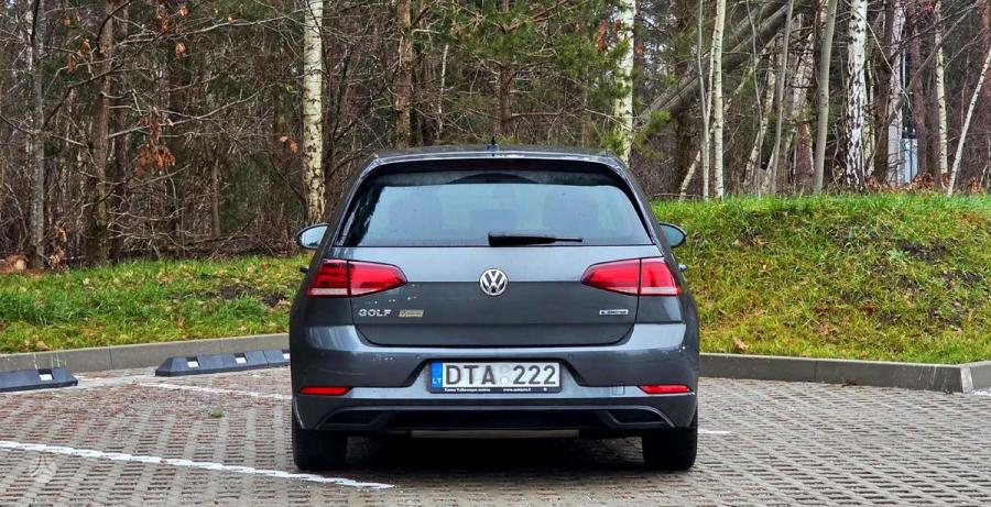 Pelēks Volkswagen Golf 2020 Viļņa, ar dzinēja tilpumu 1.50 L un nobraukumu 87 tūkst. km par 14700 €, foto 7 vietnē AUTOMOTO.COM.LV