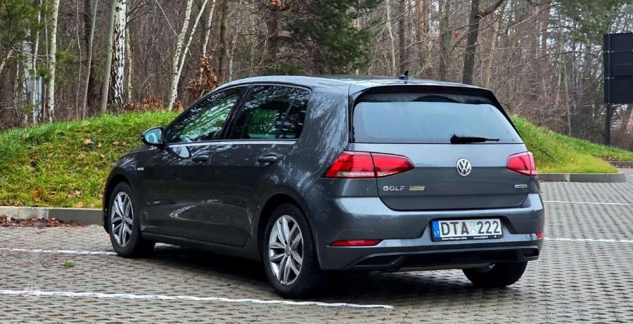 Pelēks Volkswagen Golf 2020 Viļņa, ar dzinēja tilpumu 1.50 L un nobraukumu 88 tūkst. km par 13990 €, foto 8 vietnē AUTOMOTO.COM.LV