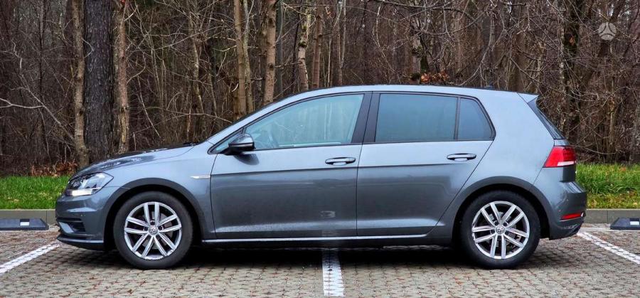 Pelēks Volkswagen Golf 2020 Viļņa, ar dzinēja tilpumu 1.50 L un nobraukumu 88 tūkst. km par 13990 €, foto 9 vietnē AUTOMOTO.COM.LV
