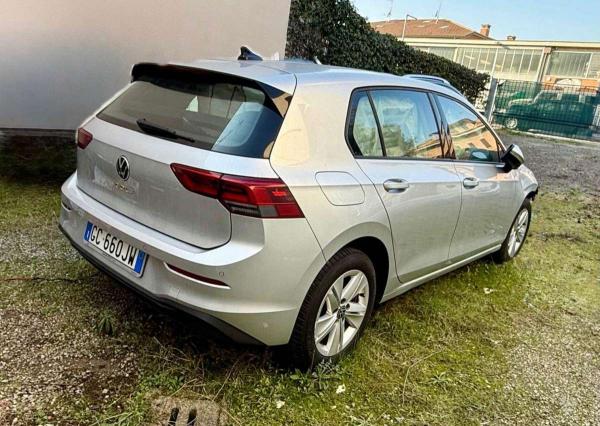 Pelēks Volkswagen Golf 2020 Kėdainiai, ar dzinēja tilpumu 1.97 L un nobraukumu 150 tūkst. km par 7850 €, foto 9 vietnē AUTOMOTO.COM.LV