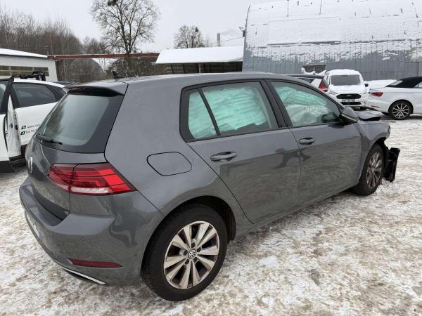 Grey Volkswagen Golf 2020 in Kaunas, with an engine capacity of 1.00 L and mileage of 97 thousand km for 5300 €, photo 5 on AUTOMOTO.COM.LV