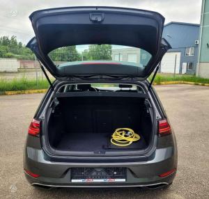 Grey Volkswagen Golf 2020 in Siauliai, with an engine capacity of 0.00 L and mileage of 45 thousand km for 13200 €, photo 18 on AUTOMOTO.COM.LV
