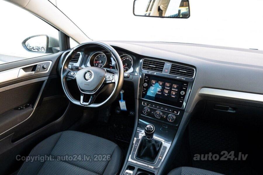Grey Volkswagen Golf 2020 in Riga, with an engine capacity of 1.50 L and mileage of 104 thousand km for 12964 €, photo 9 on AUTOMOTO.COM.LV