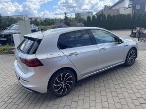 Grey Volkswagen Golf 2020 in Kaunas, with an engine capacity of 1.50 L and mileage of 106 thousand km for 17700 €, photo 3 on AUTOMOTO.COM.LV