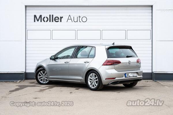 Grey Volkswagen Golf 2020 in Riga, with an engine capacity of 1.50 L and mileage of 125 thousand km for 13220 €, photo 4 on AUTOMOTO.COM.LV