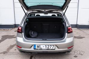 Grey Volkswagen Golf 2020 in Riga, with an engine capacity of 1.50 L and mileage of 125 thousand km for 13220 €, photo 14 on AUTOMOTO.COM.LV