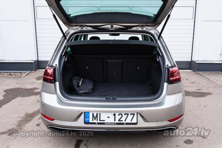 Grey Volkswagen Golf 2020 in Riga, with an engine capacity of 1.50 L and mileage of 125 thousand km for 13220 €, photo 14 on AUTOMOTO.COM.LV