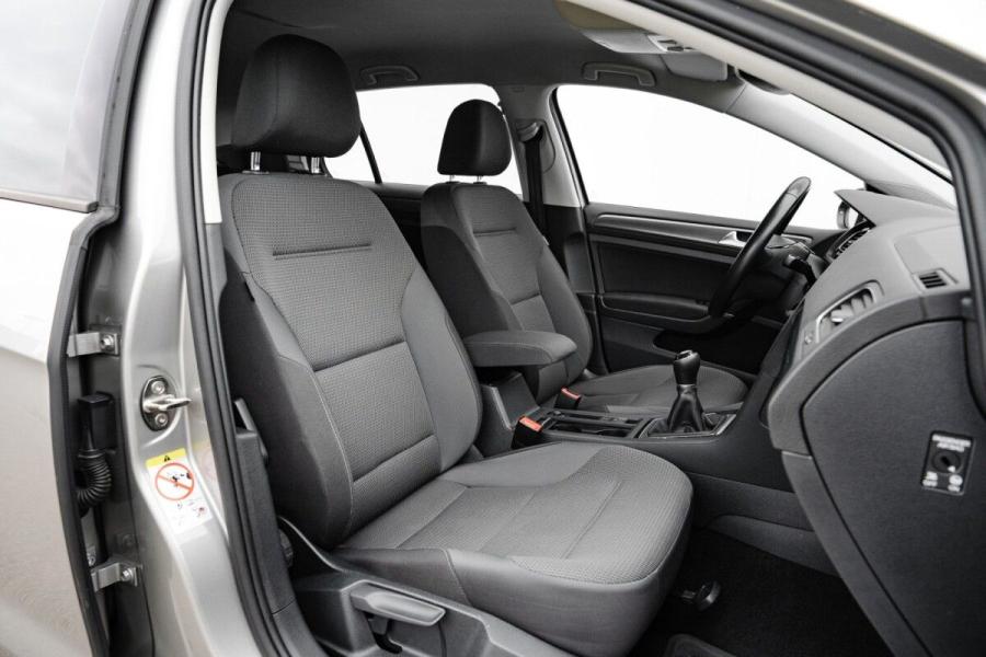 Pelēks Volkswagen Golf 2020 Rīga, ar dzinēja tilpumu 1.50 L un nobraukumu 116 tūkst. km par 13100 €, foto 7 vietnē AUTOMOTO.COM.LV