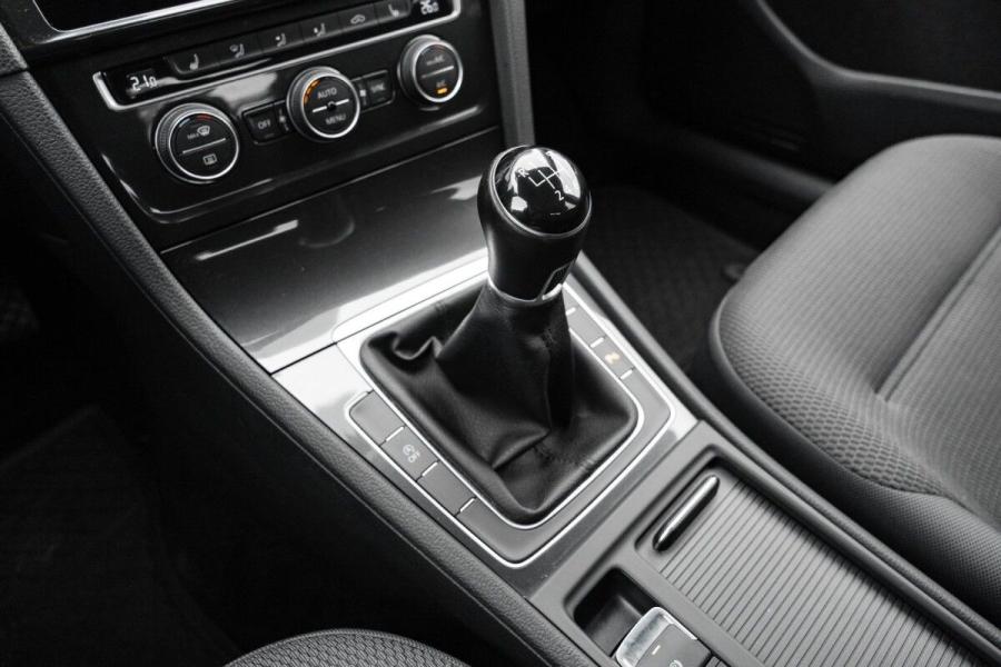 Pelēks Volkswagen Golf 2020 Rīga, ar dzinēja tilpumu 1.50 L un nobraukumu 116 tūkst. km par 13100 €, foto 12 vietnē AUTOMOTO.COM.LV