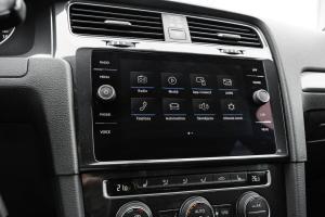 Pelēks Volkswagen Golf 2020 Rīga, ar dzinēja tilpumu 1.50 L un nobraukumu 116 tūkst. km par 13100 €, foto 15 vietnē AUTOMOTO.COM.LV