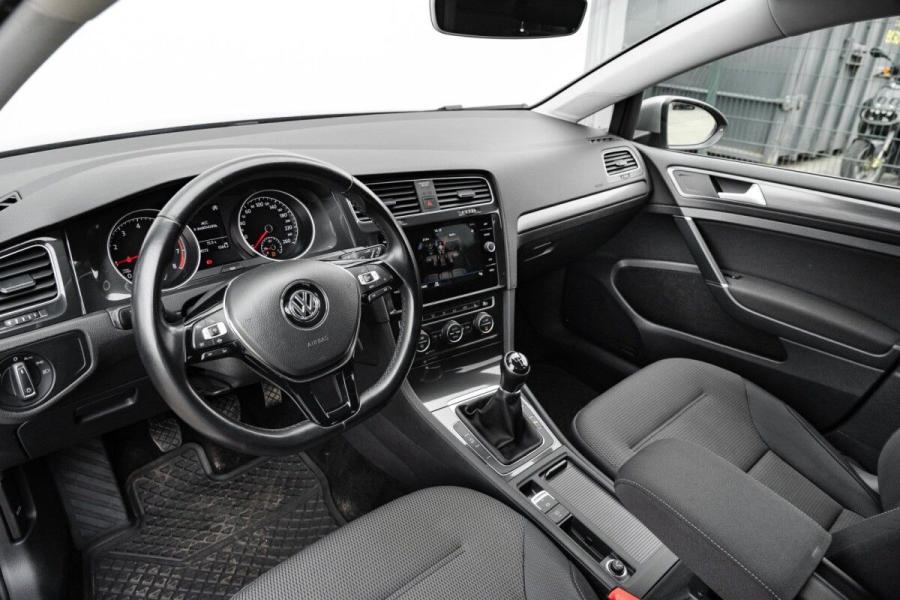 Pelēks Volkswagen Golf 2020 Rīga, ar dzinēja tilpumu 1.50 L un nobraukumu 116 tūkst. km par 13100 €, foto 20 vietnē AUTOMOTO.COM.LV