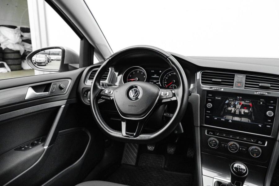 Pelēks Volkswagen Golf 2020 Rīga, ar dzinēja tilpumu 1.50 L un nobraukumu 116 tūkst. km par 13100 €, foto 22 vietnē AUTOMOTO.COM.LV