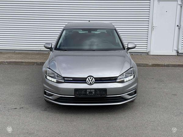 Pelēks Volkswagen Golf 2020 Viļņa, ar dzinēja tilpumu 1.50 L un nobraukumu 133 tūkst. km par 11950 €, foto 2 vietnē AUTOMOTO.COM.LV