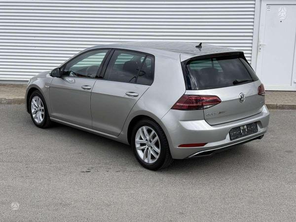 Pelēks Volkswagen Golf 2020 Viļņa, ar dzinēja tilpumu 1.50 L un nobraukumu 133 tūkst. km par 11950 €, foto 4 vietnē AUTOMOTO.COM.LV
