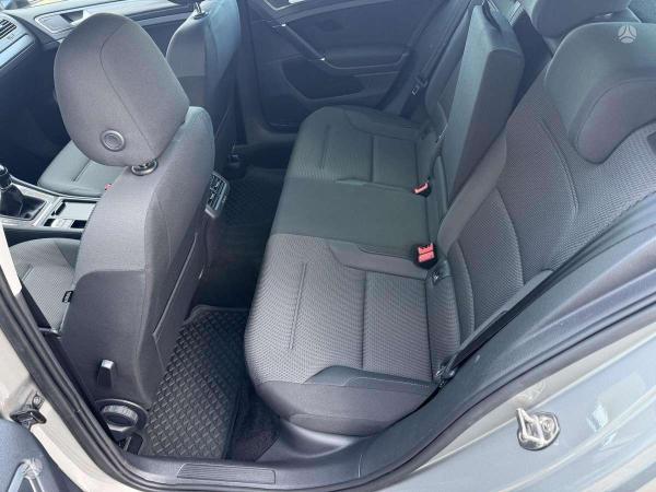 Pelēks Volkswagen Golf 2020 Viļņa, ar dzinēja tilpumu 1.50 L un nobraukumu 133 tūkst. km par 11950 €, foto 10 vietnē AUTOMOTO.COM.LV