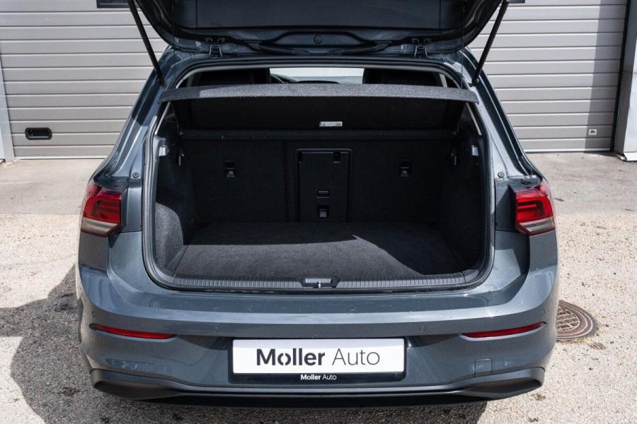 Pelēks Volkswagen Golf 2020 Jelgava, ar dzinēja tilpumu 1.50 L un nobraukumu 127 tūkst. km par 20350 €, foto 7 vietnē AUTOMOTO.COM.LV