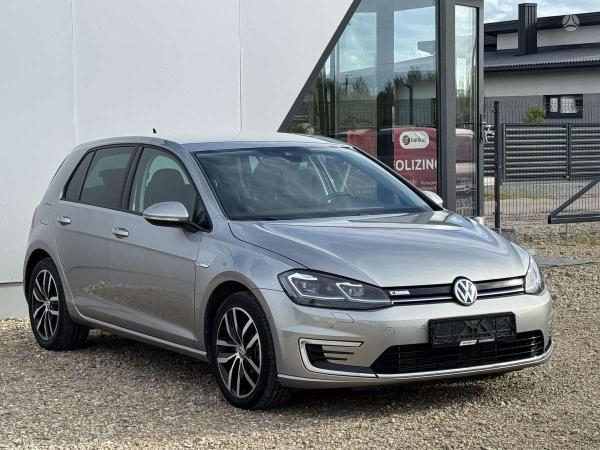 Grey Volkswagen Golf 2020 in Siauliai, with an engine capacity of 0.00 L and mileage of 59 thousand km for 11500 €, photo 4 on AUTOMOTO.COM.LV