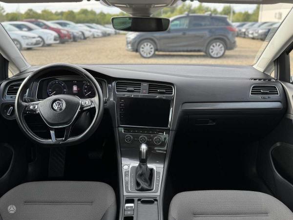 Grey Volkswagen Golf 2020 in Siauliai, with an engine capacity of 0.00 L and mileage of 59 thousand km for 11500 €, photo 10 on AUTOMOTO.COM.LV