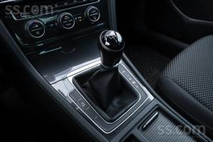 Pelēks Volkswagen Golf 2020 Rīga, ar dzinēja tilpumu 1.50 L un nobraukumu 109 tūkst. km par 11950 €, foto 15 vietnē AUTOMOTO.COM.LV