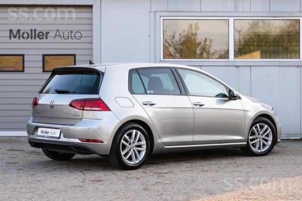 Volkswagen Golf 2020 in Jelgava on AUTOMOTO.COM.LV Grey Volkswagen Golf 2020 in Jelgava, with an engine capacity of 1.50 L and mileage of 81 thousand km for 12900 €, photo 4 on AUTOMOTO.COM.LV