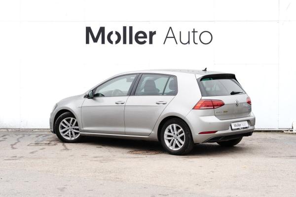 Volkswagen Golf 2020 Rīga vietnē Pelēks Volkswagen Golf 2020 Rīga, ar dzinēja tilpumu 1.50 L un nobraukumu 112 tūkst. km par 13550 €, foto 4 vietnē AUTOMOTO.COM.LV