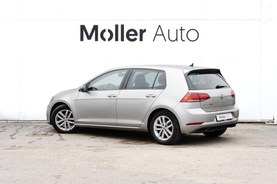 Grey Volkswagen Golf 2020 in Riga, with an engine capacity of 1.50 L and mileage of 112 thousand km for 13550 €, photo 4 on AUTOMOTO.COM.LV