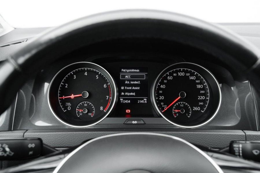 Grey Volkswagen Golf 2020 in Riga, with an engine capacity of 1.50 L and mileage of 112 thousand km for 13550 €, photo 10 on AUTOMOTO.COM.LV