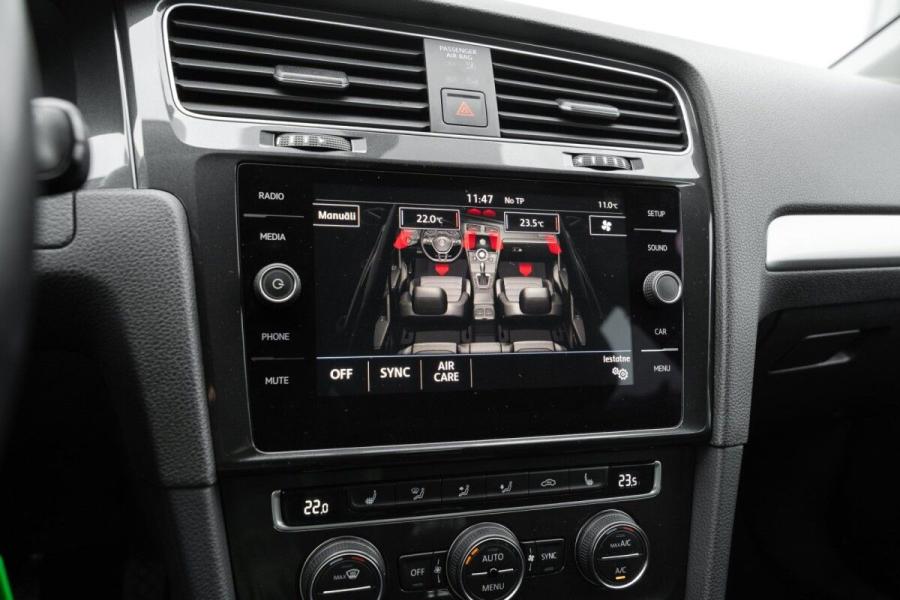 Grey Volkswagen Golf 2020 in Riga, with an engine capacity of 1.50 L and mileage of 112 thousand km for 13550 €, photo 17 on AUTOMOTO.COM.LV