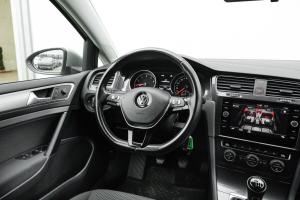 Grey Volkswagen Golf 2020 in Riga, with an engine capacity of 1.50 L and mileage of 112 thousand km for 13550 €, photo 20 on AUTOMOTO.COM.LV