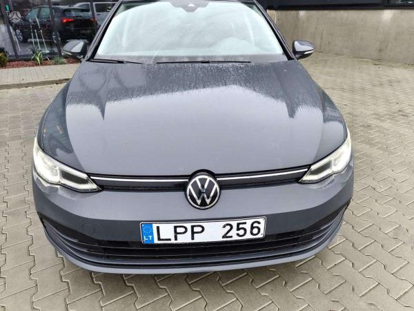 Grey Volkswagen Golf 2021 in Vilnius, with an engine capacity of 1.00 L and mileage of 151 thousand km for 13300 €, photo 4 on AUTOMOTO.COM.LV