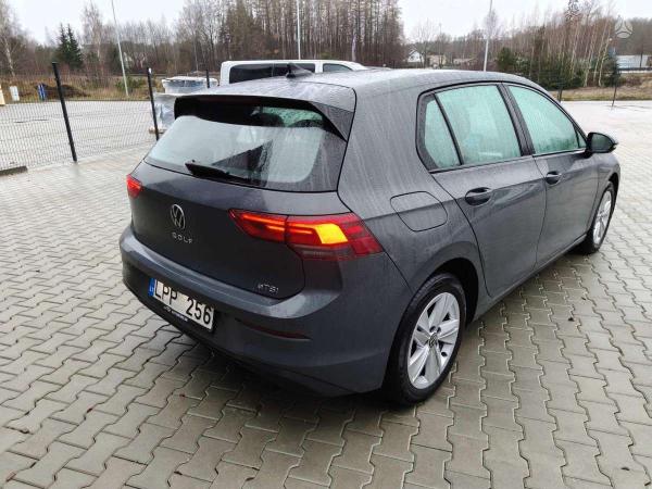 Grey Volkswagen Golf 2021 in Vilnius, with an engine capacity of 1.00 L and mileage of 151 thousand km for 13300 €, photo 8 on AUTOMOTO.COM.LV