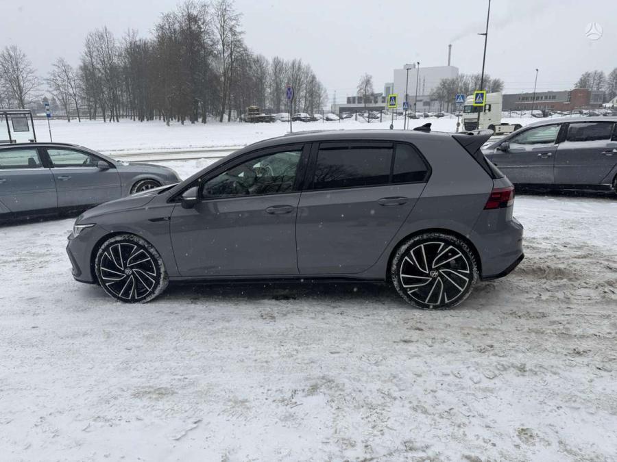 Grey Volkswagen Golf 2021 in Kaunas, with an engine capacity of 1.00 L and mileage of 116 thousand km for 15500 €, photo 1 on AUTOMOTO.COM.LV