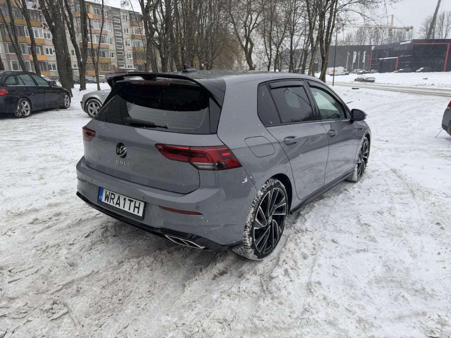 Grey Volkswagen Golf 2021 in Kaunas, with an engine capacity of 1.00 L and mileage of 116 thousand km for 15500 €, photo 6 on AUTOMOTO.COM.LV