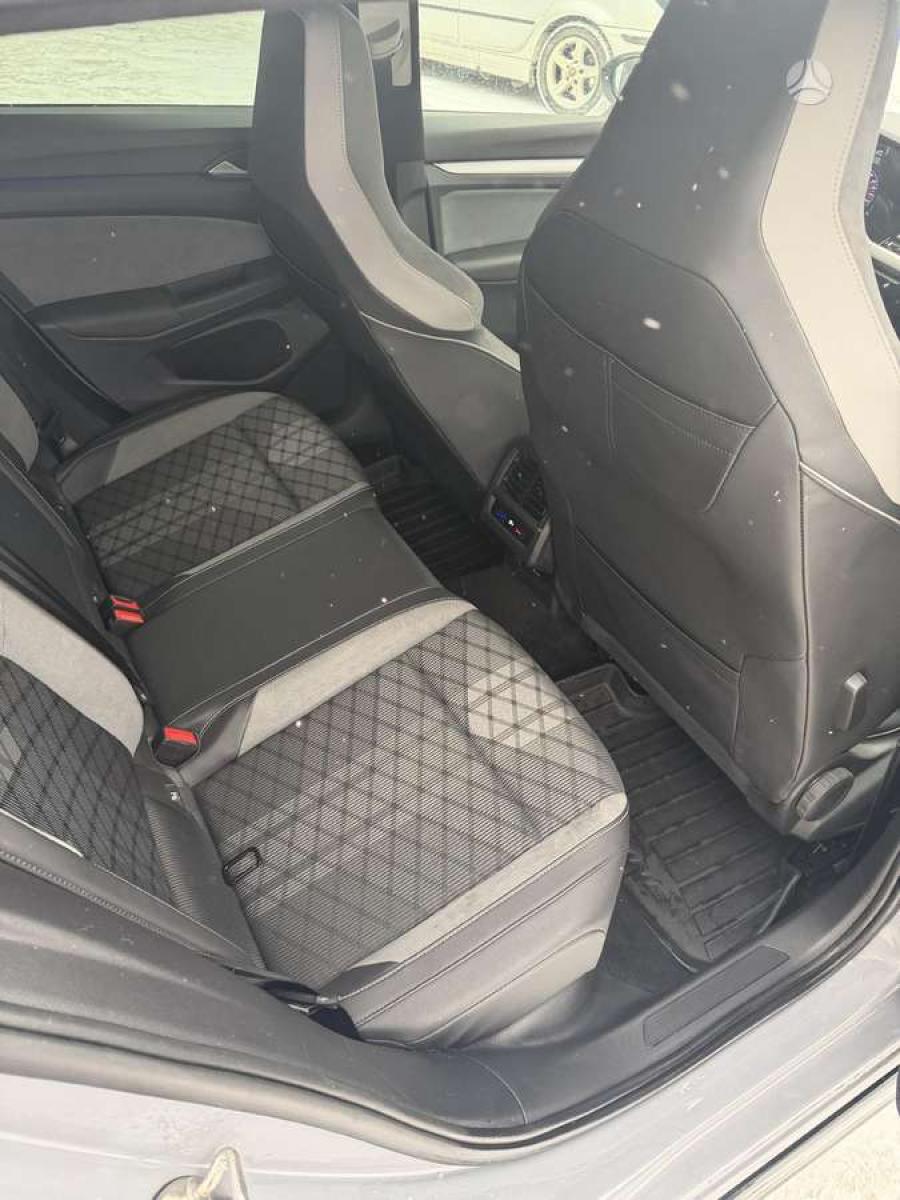 Grey Volkswagen Golf 2021 in Kaunas, with an engine capacity of 1.00 L and mileage of 116 thousand km for 15500 €, photo 8 on AUTOMOTO.COM.LV