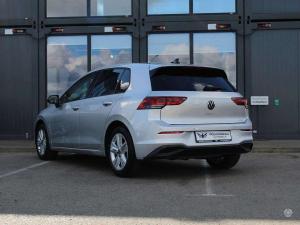 Pelēks Volkswagen Golf 2021 Viļņa, ar dzinēja tilpumu 1.00 L un nobraukumu 108 tūkst. km par 18450 €, foto 4 vietnē AUTOMOTO.COM.LV