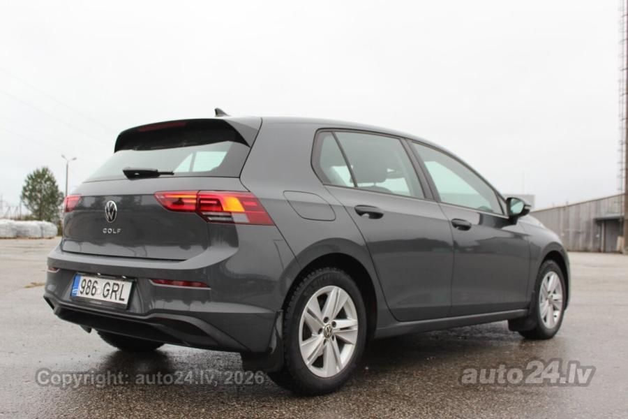Pelēks Volkswagen Golf 2021 Tallina, ar dzinēja tilpumu 1.00 L un nobraukumu 79 tūkst. km par 18200 €, foto 5 vietnē AUTOMOTO.COM.LV