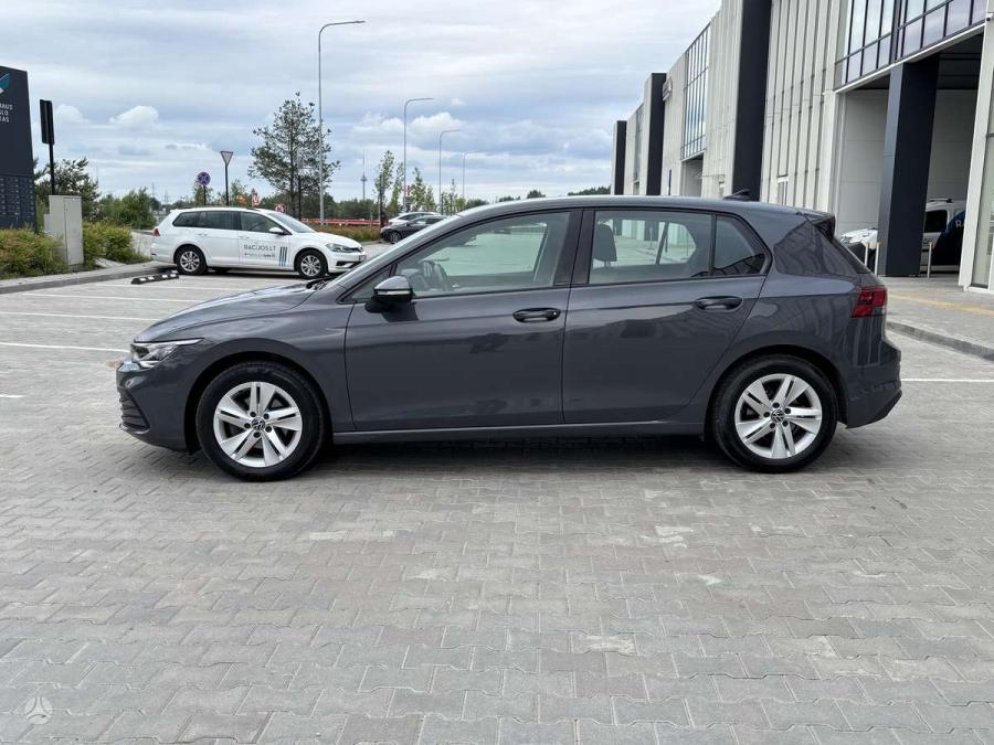 Grey Volkswagen Golf 2021 in Vilnius, with an engine capacity of 1.00 L and mileage of 93 thousand km for 15900 €, photo 5 on AUTOMOTO.COM.LV