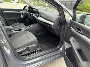 Grey Volkswagen Golf 2021 in Vilnius, with an engine capacity of 1.00 L and mileage of 93 thousand km for 15900 €, photo 9 on AUTOMOTO.COM.LV