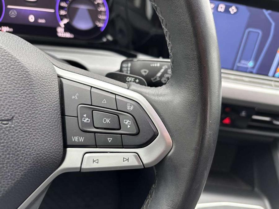Grey Volkswagen Golf 2021 in Vilnius, with an engine capacity of 1.00 L and mileage of 93 thousand km for 15900 €, photo 14 on AUTOMOTO.COM.LV