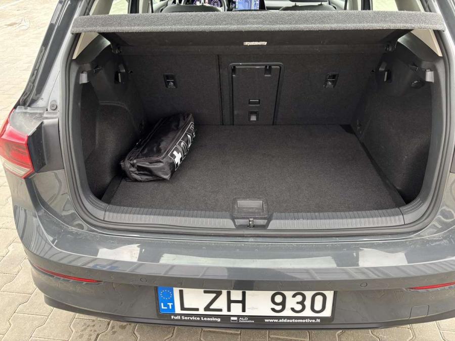 Grey Volkswagen Golf 2021 in Vilnius, with an engine capacity of 1.00 L and mileage of 93 thousand km for 15900 €, photo 19 on AUTOMOTO.COM.LV