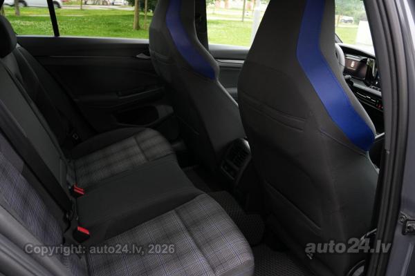 Pelēks Volkswagen Golf 2021 Tallina, ar dzinēja tilpumu 1.40 L un nobraukumu 27 tūkst. km par 25500 €, foto 8 vietnē AUTOMOTO.COM.LV
