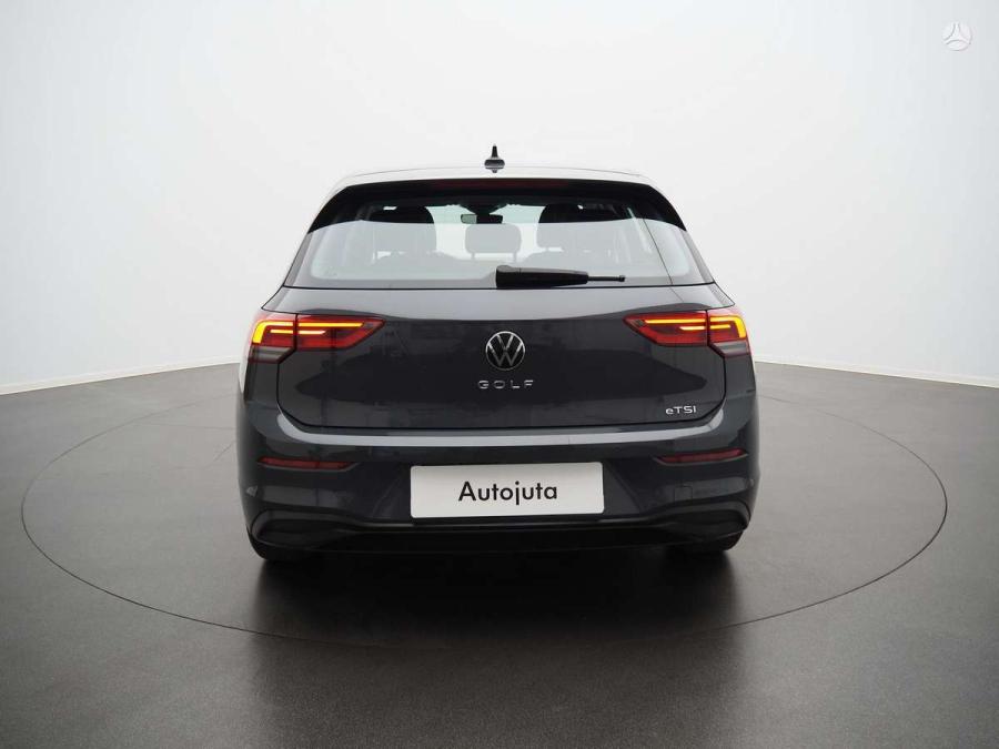 Pelēks Volkswagen Golf 2021 Viļņa, ar dzinēja tilpumu 1.00 L un nobraukumu 142 tūkst. km par 16000 €, foto 6 vietnē AUTOMOTO.COM.LV