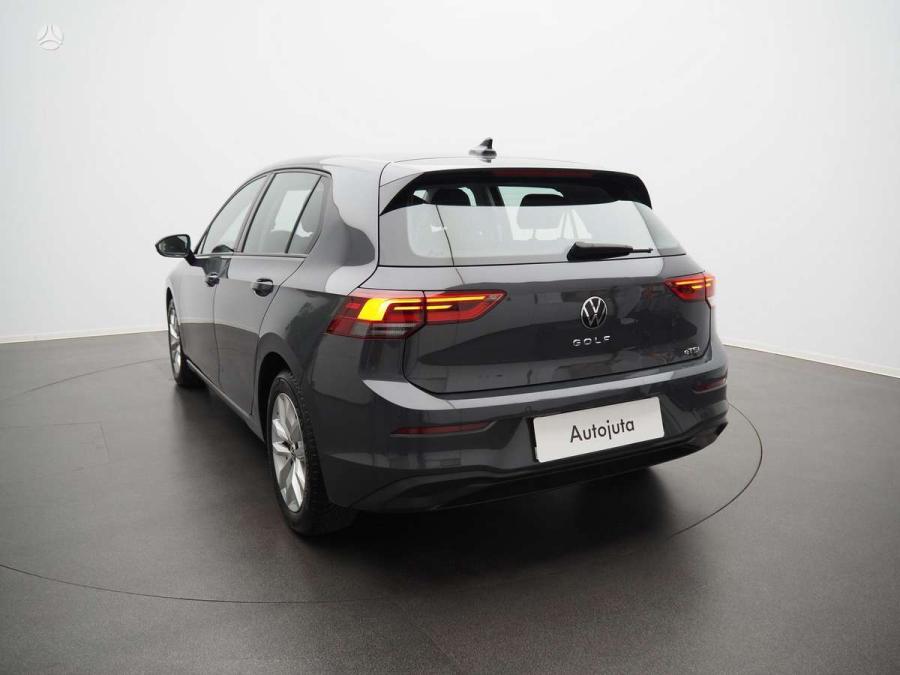 Pelēks Volkswagen Golf 2021 Viļņa, ar dzinēja tilpumu 1.00 L un nobraukumu 142 tūkst. km par 16000 €, foto 7 vietnē AUTOMOTO.COM.LV