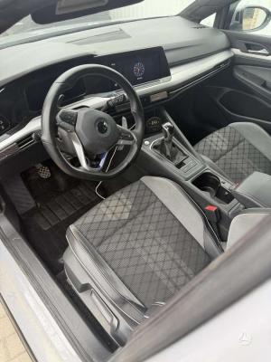 Grey Volkswagen Golf 2021 in Kaunas, with an engine capacity of 1.00 L and mileage of 119 thousand km for 13900 €, photo 10 on AUTOMOTO.COM.LV