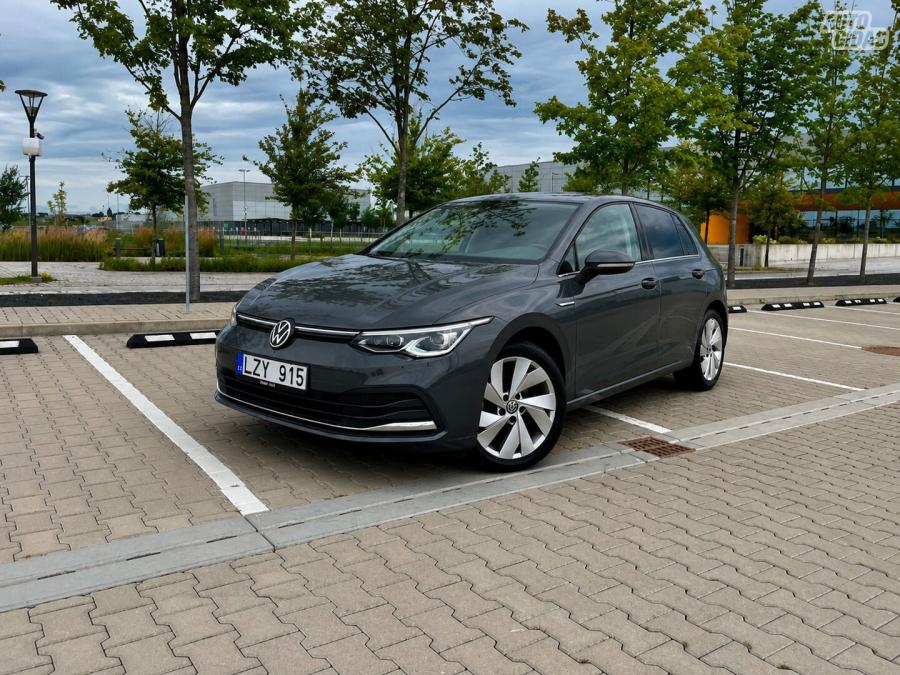 Grey Volkswagen Golf 2021 in Kaunas, with an engine capacity of 1.50 L and mileage of 154 thousand km for 17500 €, photo 1 on AUTOMOTO.COM.LV