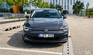 Grey Volkswagen Golf 2021 in Kaunas, with an engine capacity of 1.50 L and mileage of 154 thousand km for 17500 €, photo 3 on AUTOMOTO.COM.LV