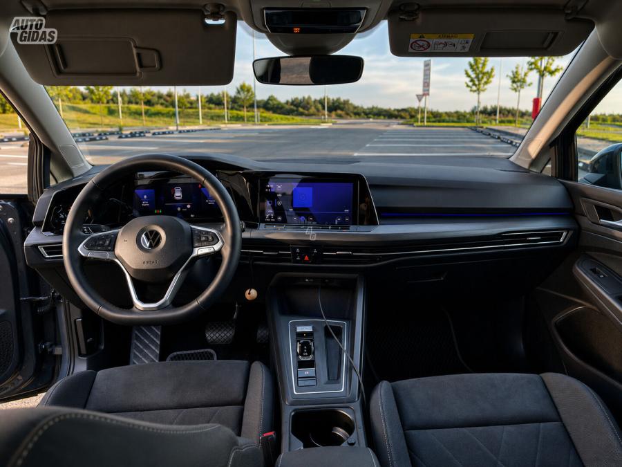 Grey Volkswagen Golf 2021 in Kaunas, with an engine capacity of 1.50 L and mileage of 154 thousand km for 17500 €, photo 7 on AUTOMOTO.COM.LV