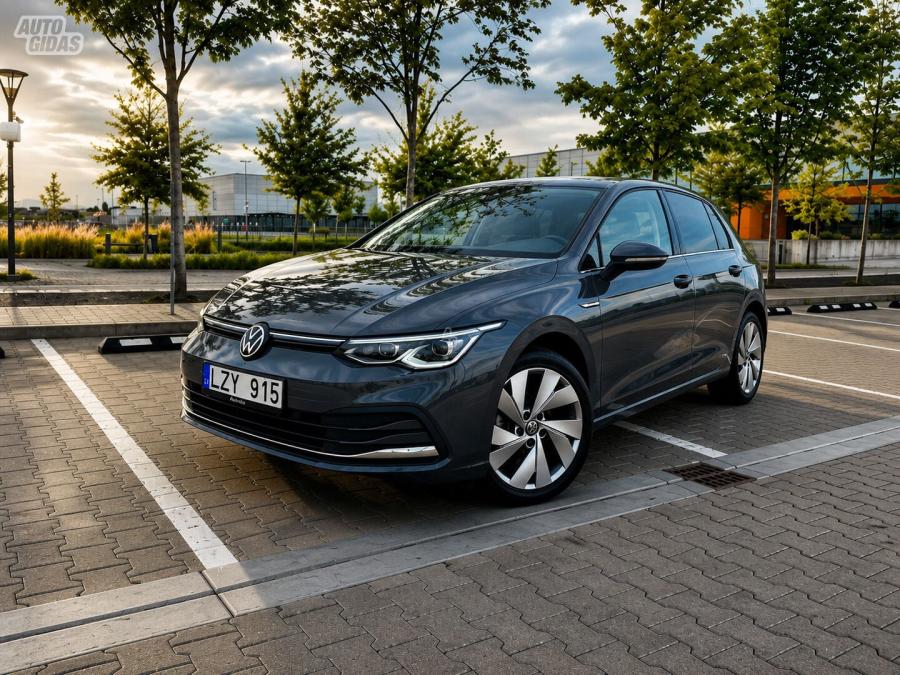 Grey Volkswagen Golf 2021 in Kaunas, with an engine capacity of 1.50 L and mileage of 154 thousand km for 17500 €, photo 1 on AUTOMOTO.COM.LV